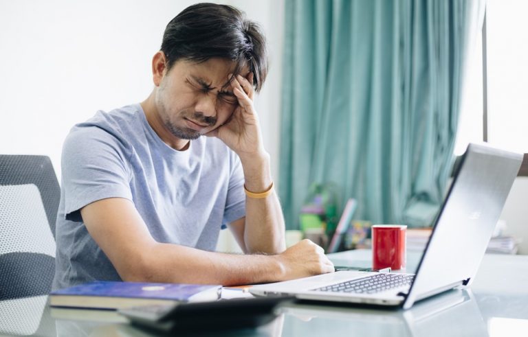 Computer Desk Injuries - My Family Physio